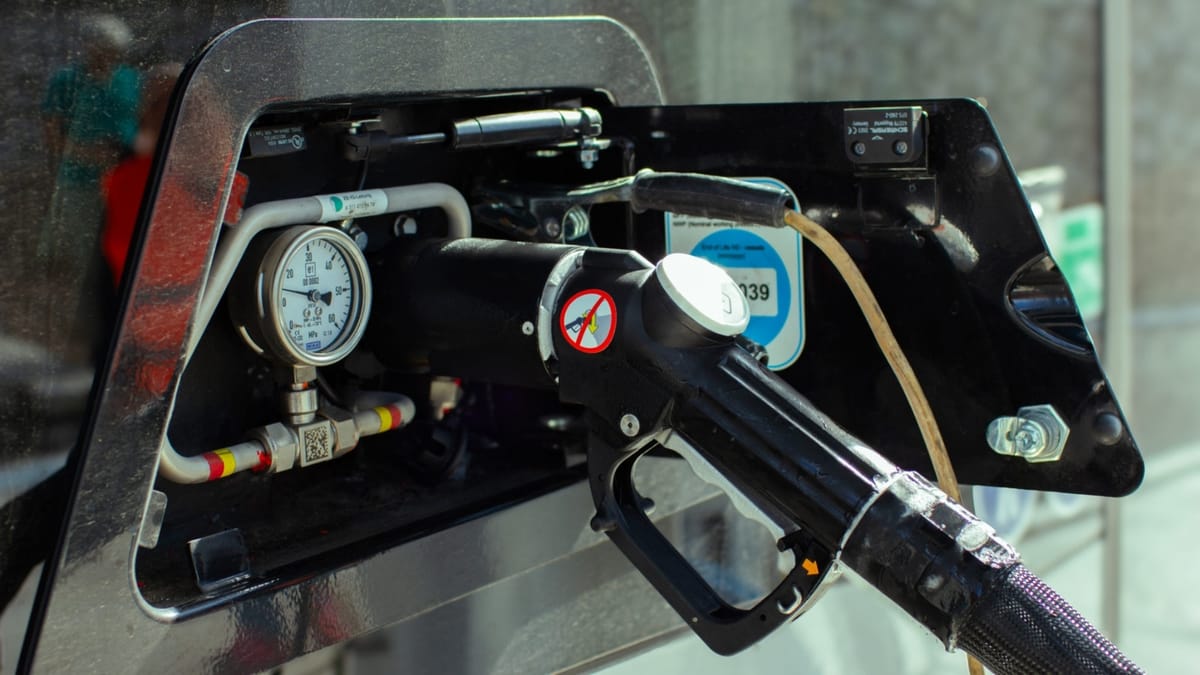 New hydrogen bus station for western Germany will fuel 25 vehicles per day